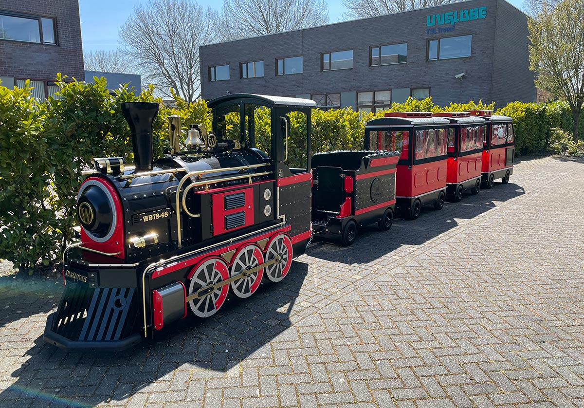 Maxi Express - Our Largest Crowd Puller